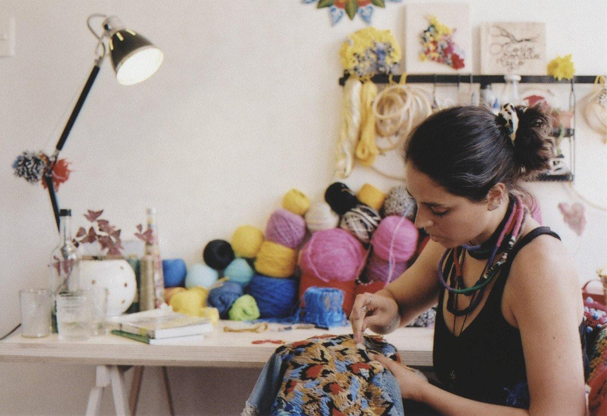 Trini Guzmán, the hands that created the embroidered field of flowers ...